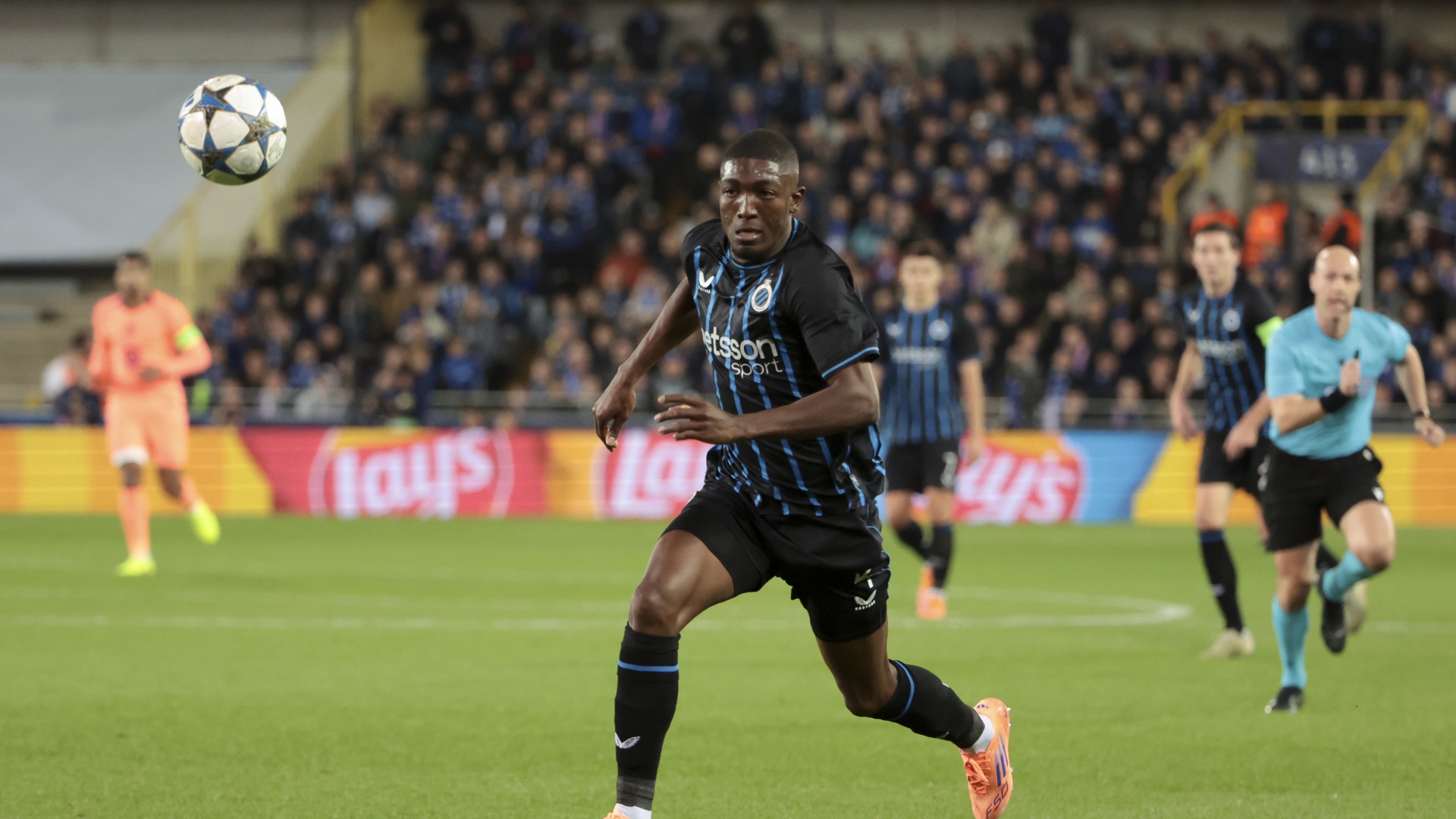 Midtstopperens navn blir stadig nevnt – Liverpool dysser det ned ...