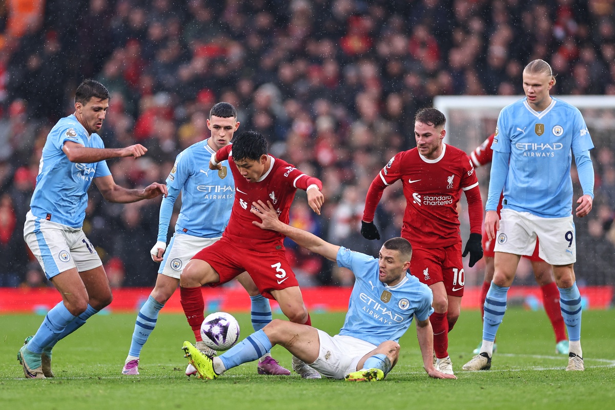 Nå må Endo inn i diskusjonen som årets kjøp! | Liverpool FC Supporters ...