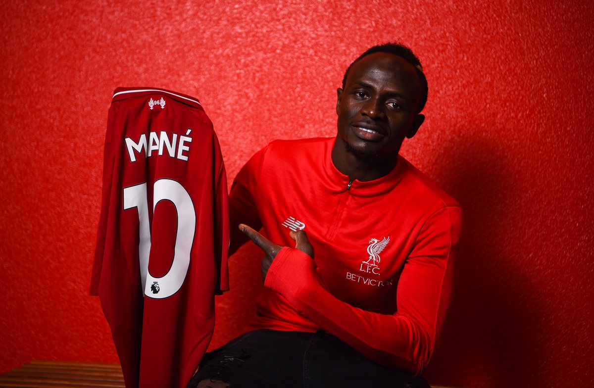 Mané signerer ny langtidskontrakt | Arkiv