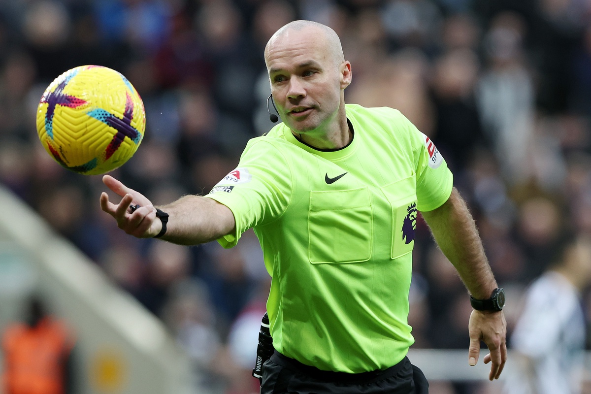 Skal være hoveddommer i en Liverpool-kamp for første gang på et halvt ...