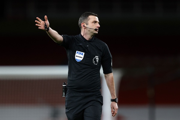 Oliver om VAR, drapstrusler og favorittklubben | Arkiv