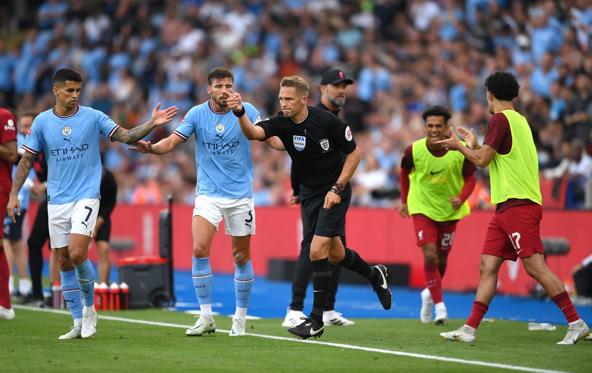 Klarte ikke sjekke om Saka var offside | Arkiv