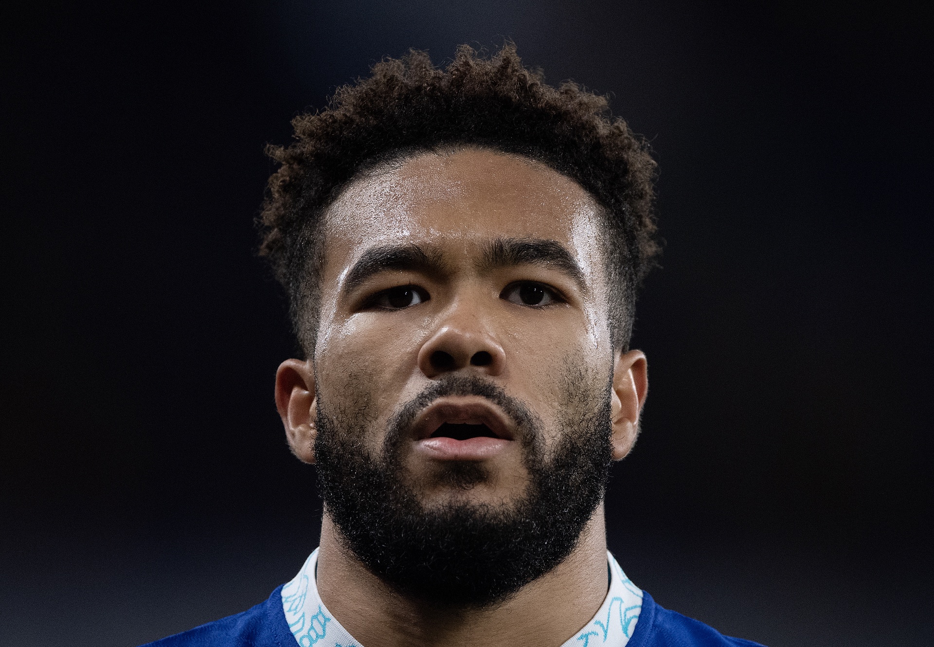 James har forlatt England-troppen halvannen uke før Liverpool gjester ...