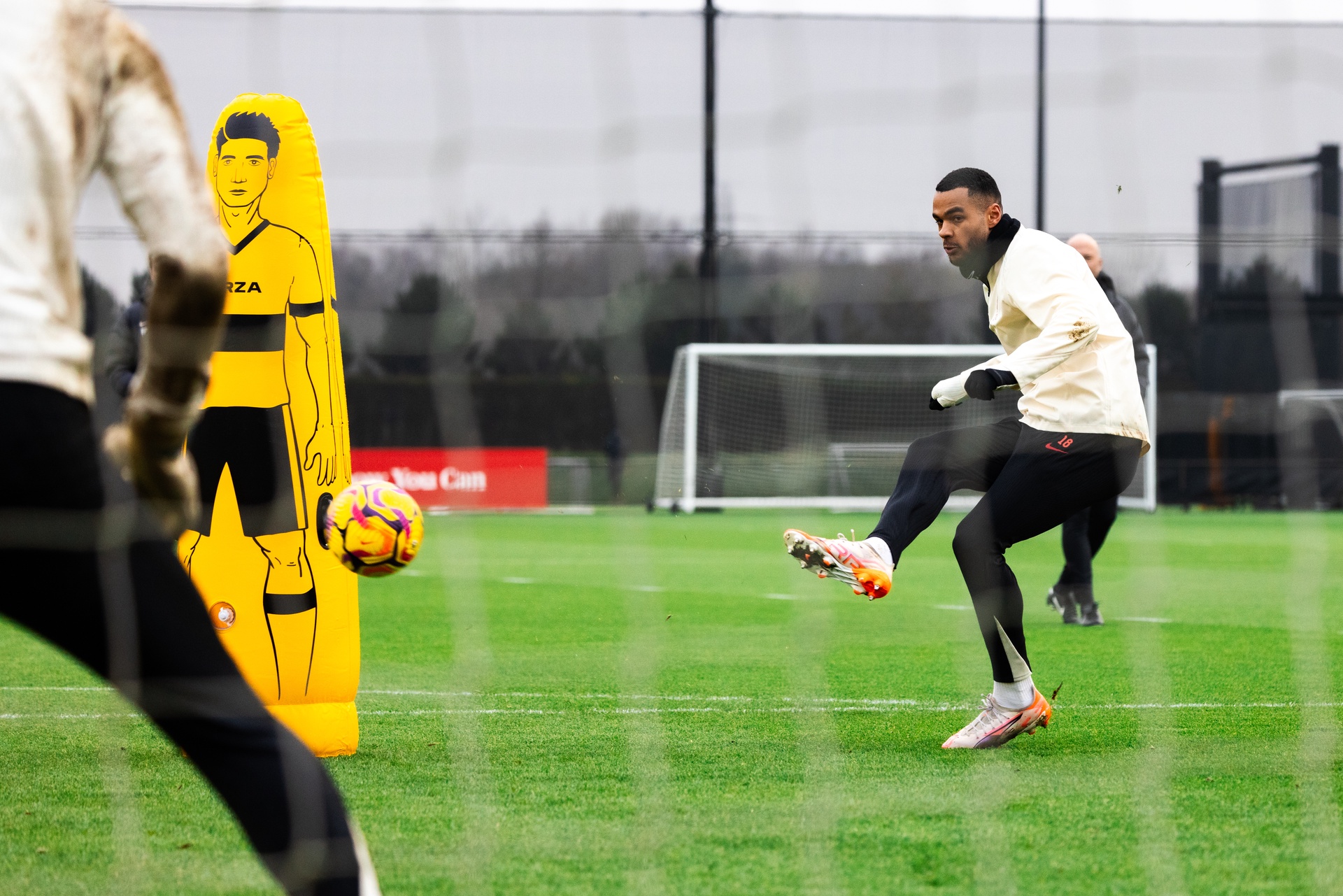 Alexander-Arnold trente - men Darwin så ut til å mangle på ...