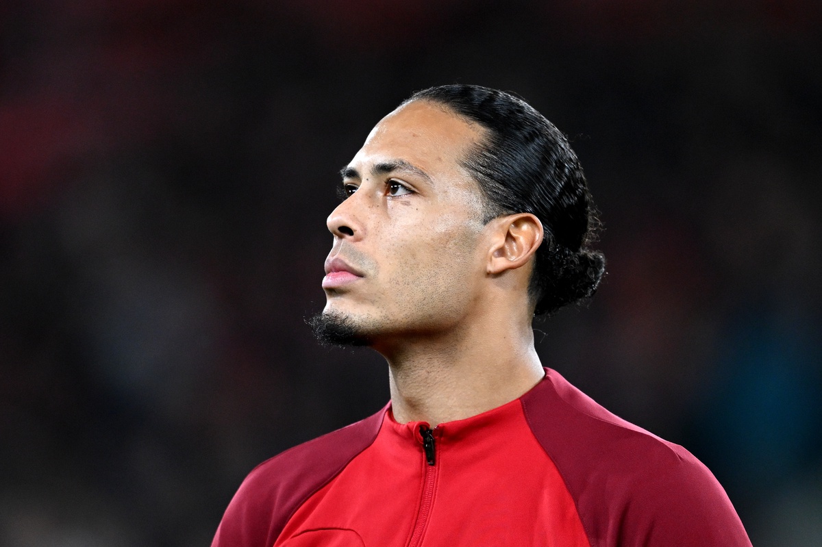Historien bak Virgil van Dijk-sangen: «He’s our centre-half, he’s our ...