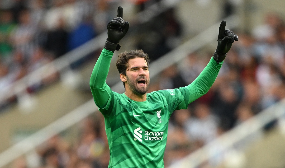 Alisson ble bedt om å velge sitt beste øyeblikk i Premier League, og ...