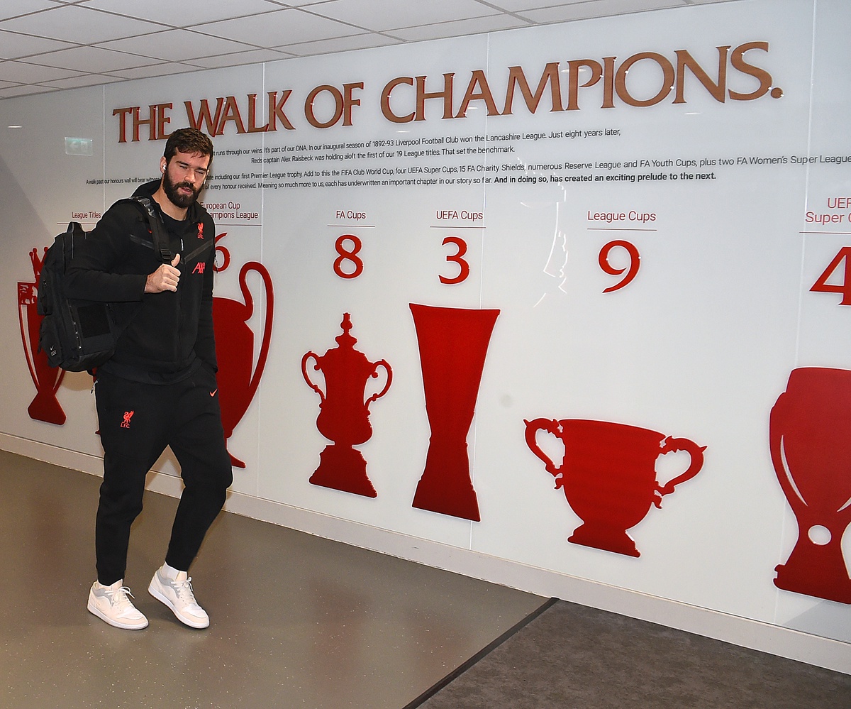 Folket var fornøyd med Alisson i en kamp der toppkarakterne uteble | Arkiv