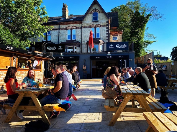 Første hjemmekamp og grillings på Taggys | Liverpool FC Supporters Club ...