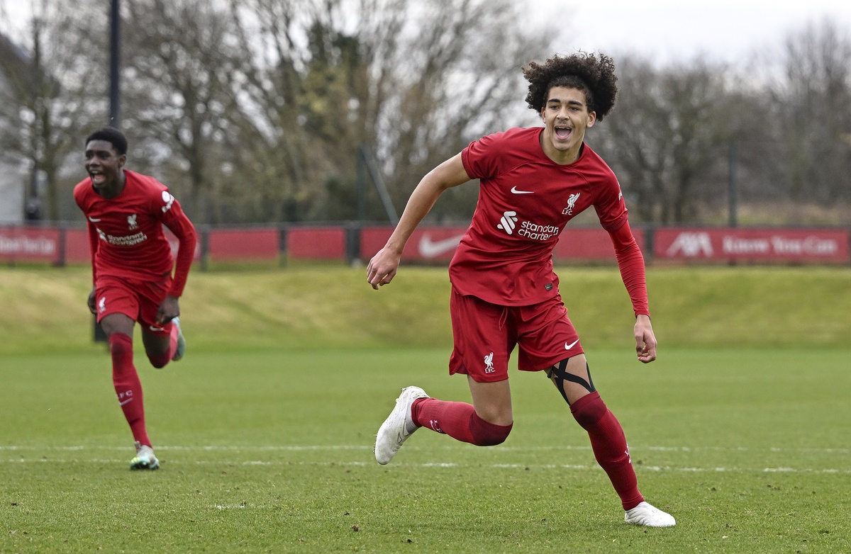 Viste vei for førstelaget | Arkiv